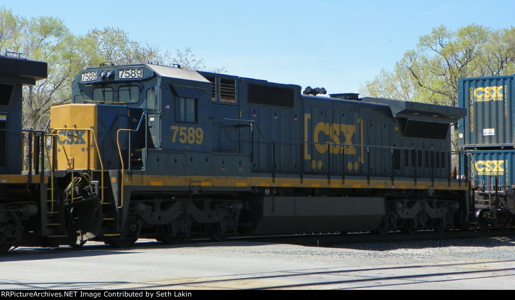 CSX 7589
